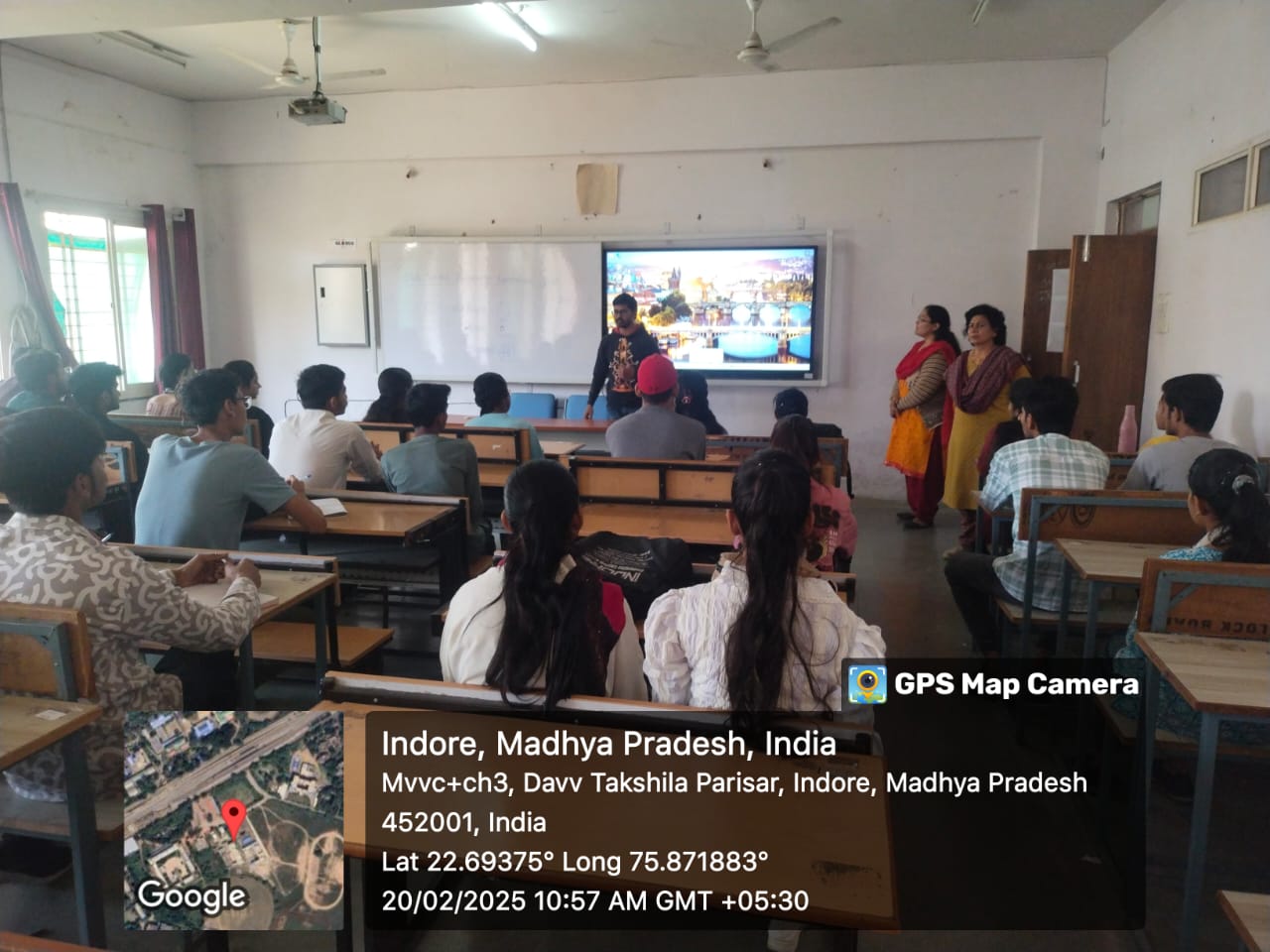 Shri Atal Bihari Vajpayee Govt. Arts & Commerce College, Indore, MP